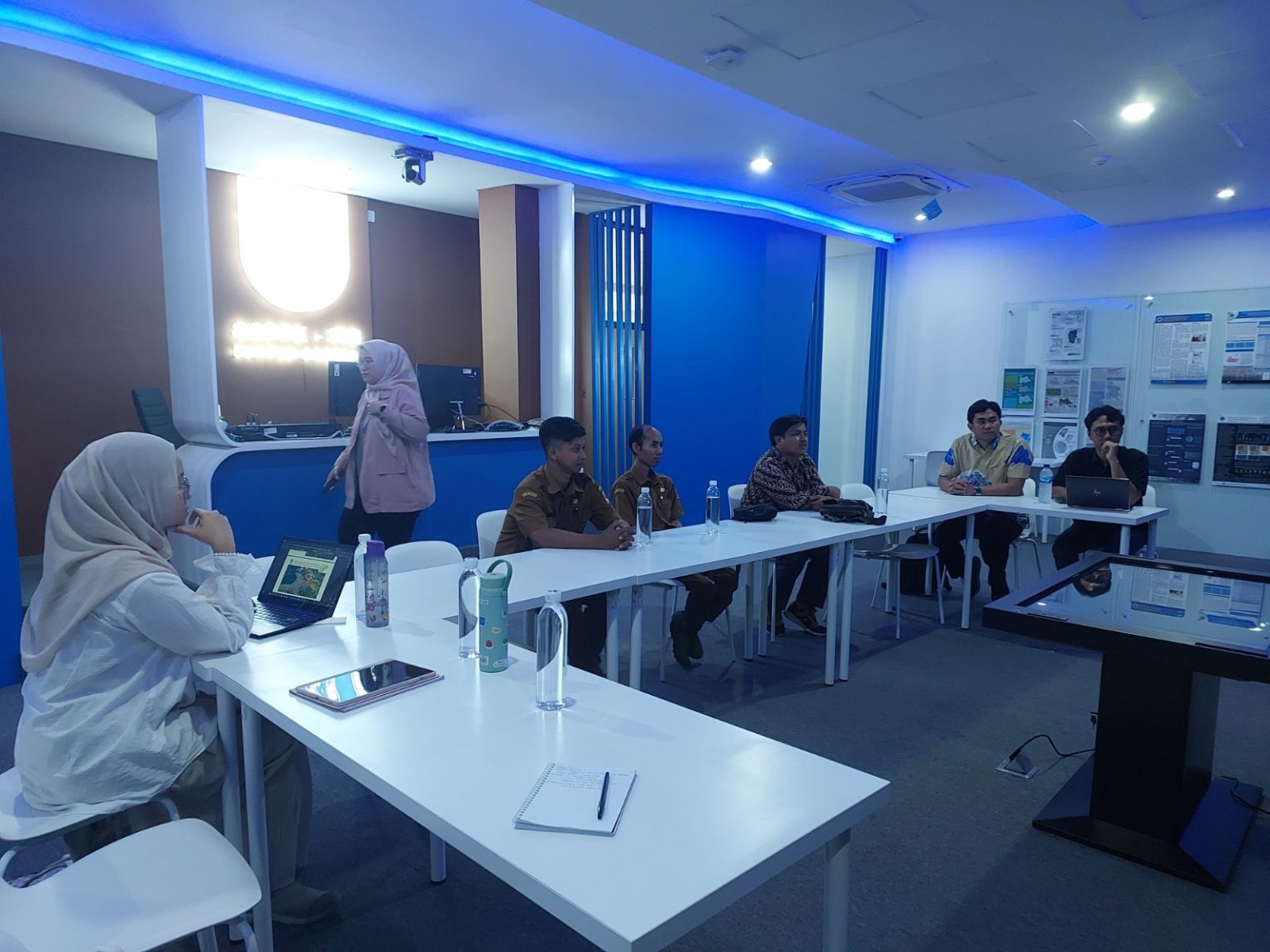 Pertemuan Dosen Prodi PWK ITB dengan Pemerintah Desa Cupang, Kabupaten ...